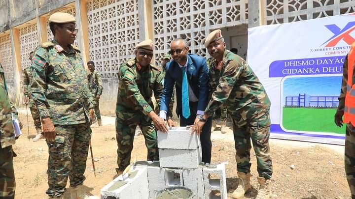Minister of Defense lays the foundation stone for a new command base ...